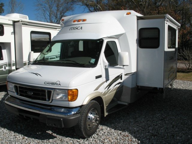 USED 2007 ITASCA BY WINNEBAGO CAMBRIA 26A - Overview | Berryland Campers