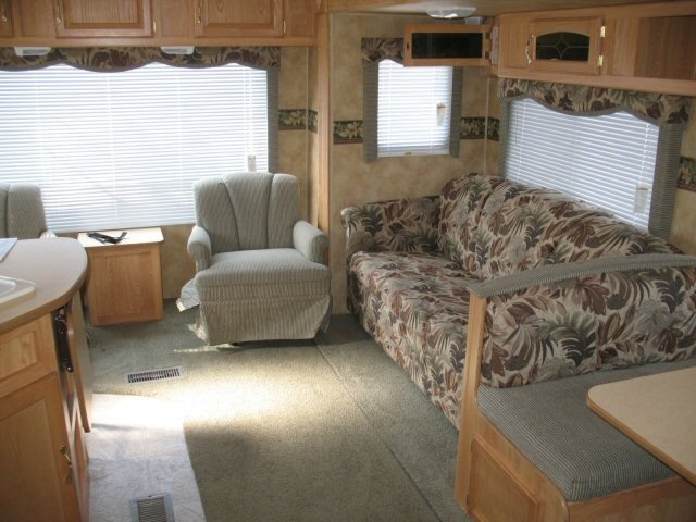USED 2007 KEYSTONE HORNET 29RLS - Overview | Berryland Campers