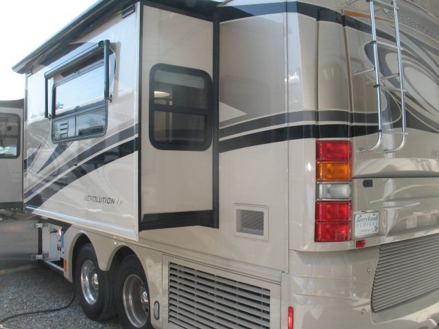 USED 2007 FLEETWOOD REVOLUTION 42N - Overview | Berryland Campers
