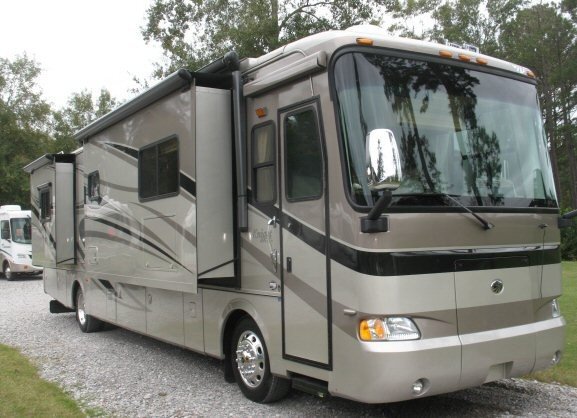 USED 2007 MONACO KNIGHT PDQ - Overview | Berryland Campers