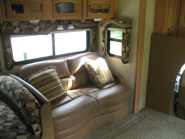 USED 2007 JAYCO SENECA 34SS - Overview | Berryland Campers