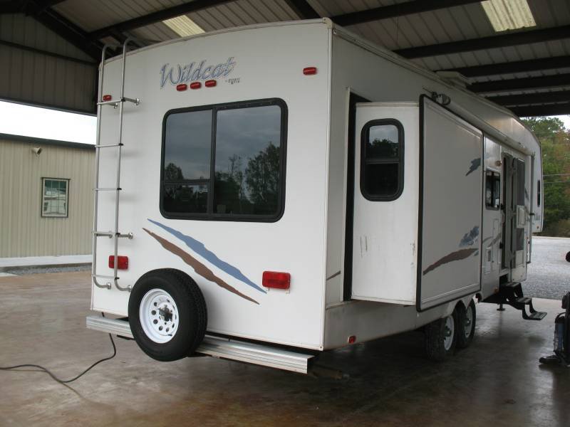 USED 2006 FOREST RIVER WILDCAT 32QBBS - Overview | Berryland Campers