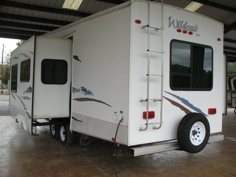 USED 2006 FOREST RIVER WILDCAT 32QBBS - Overview | Berryland Campers