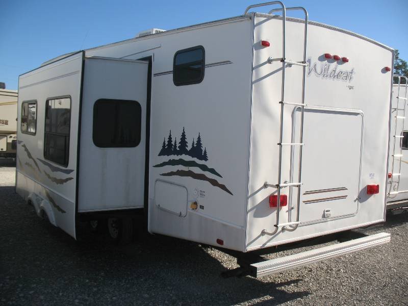 USED 2006 FOREST RIVER WILDCAT 29BHS - Overview | Berryland Campers