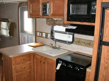 NEW 2006 FOREST RIVER CHEROKEE 28A - Overview | Berryland Campers
