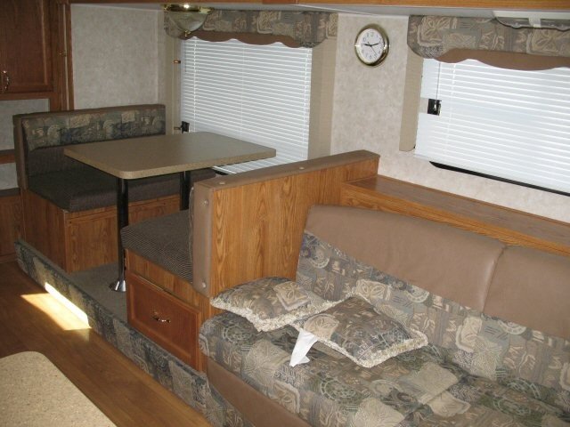 USED 2006 FOREST RIVER CHEROKEE 28A - Overview | Berryland Campers