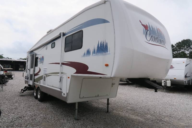 USED 2006 FOREST RIVER CARDINAL 30LE - Overview | Berryland Campers