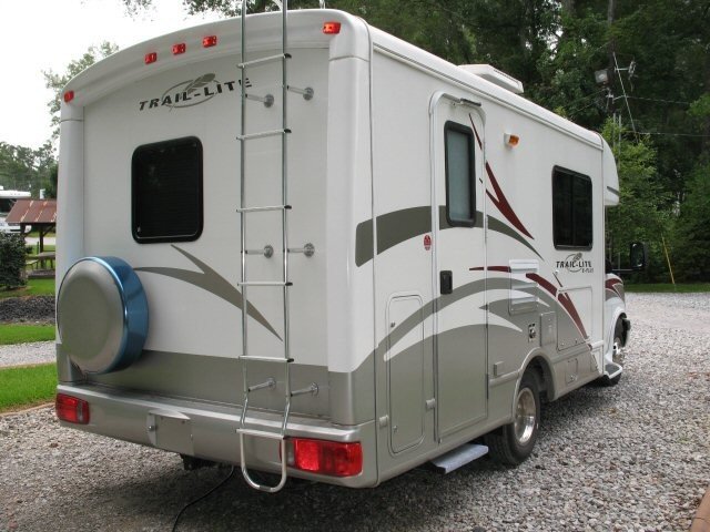 USED 2006 R-VISION TRAIL-LITE 22 - Overview | Berryland Campers