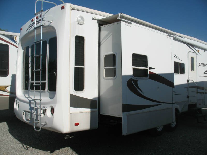 USED 2006 KEYSTONE EVEREST 362QEV - Overview | Berryland Campers