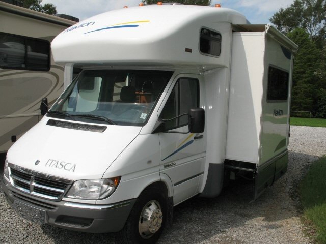 USED 2006 ITASCA BY WINNEBAGO NAVION 23J - Overview | Berryland Campers