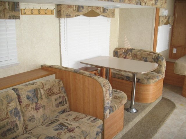 USED 2006 KEYSTONE ZEPPELIN 291 - Overview | Berryland Campers