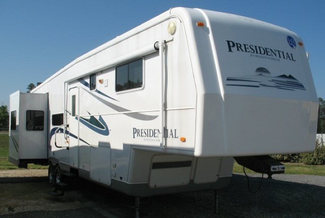 USED 2006 HOLIDAY RAMBLER PRESIDENTIAL - Overview | Berryland Campers