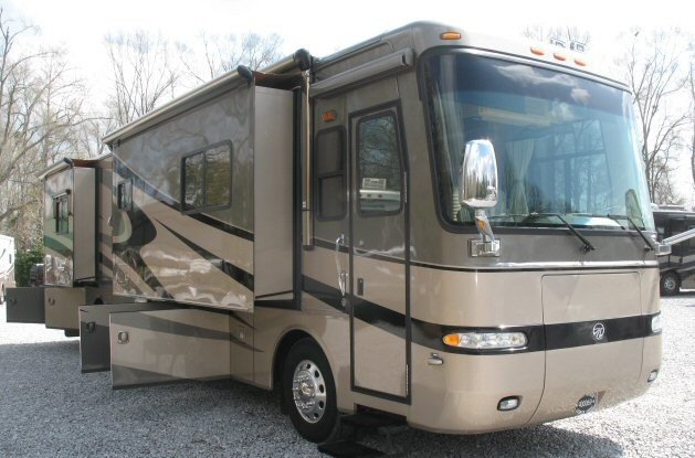 USED 2006 MONACO DIPLOMAT 40PDQ - Overview | Berryland Campers