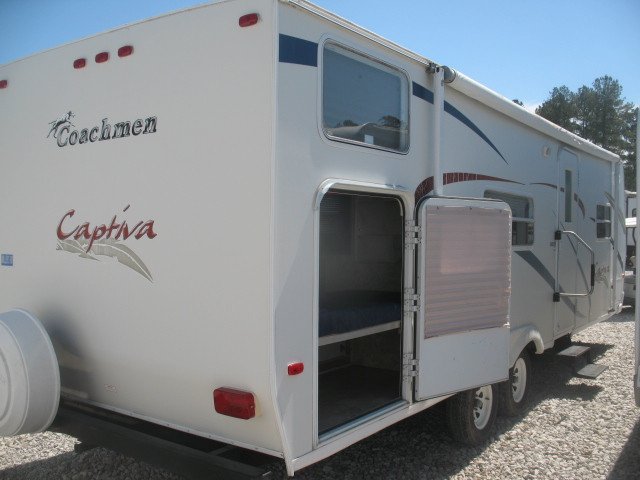 USED 2006 COACHMEN CAPTIVA 270BH - Overview | Berryland Campers