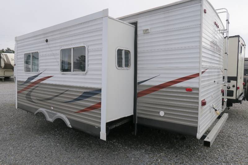 USED 2006 HEARTLAND TRAIL-RUNNER - Overview | Berryland Campers