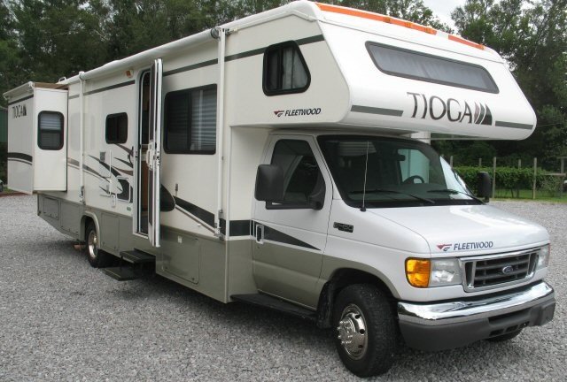 USED 2005 FLEETWOOD TIOGA 31M - Overview | Berryland Campers