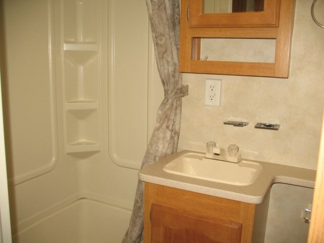 USED 2005 PALOMINO PUMA 26RLS - Overview | Berryland Campers