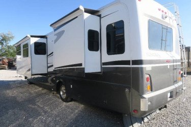 USED 2005 SAFARI SIMBA 37PCT - Overview | Berryland Campers