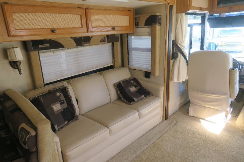 USED 2005 SAFARI SIMBA 37PCT - Overview | Berryland Campers