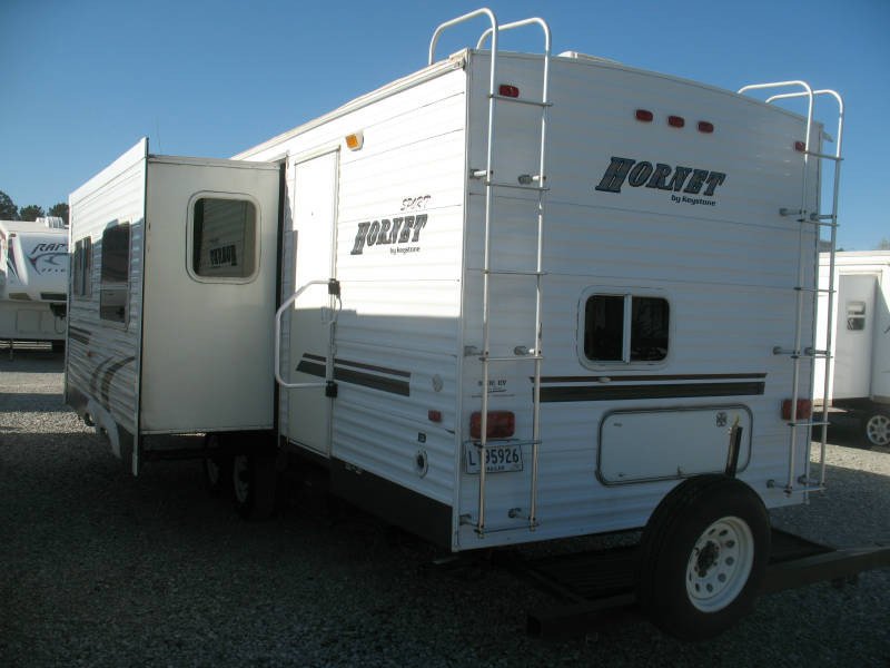 USED 2005 KEYSTONE HORNET 30BHS - Overview | Berryland Campers