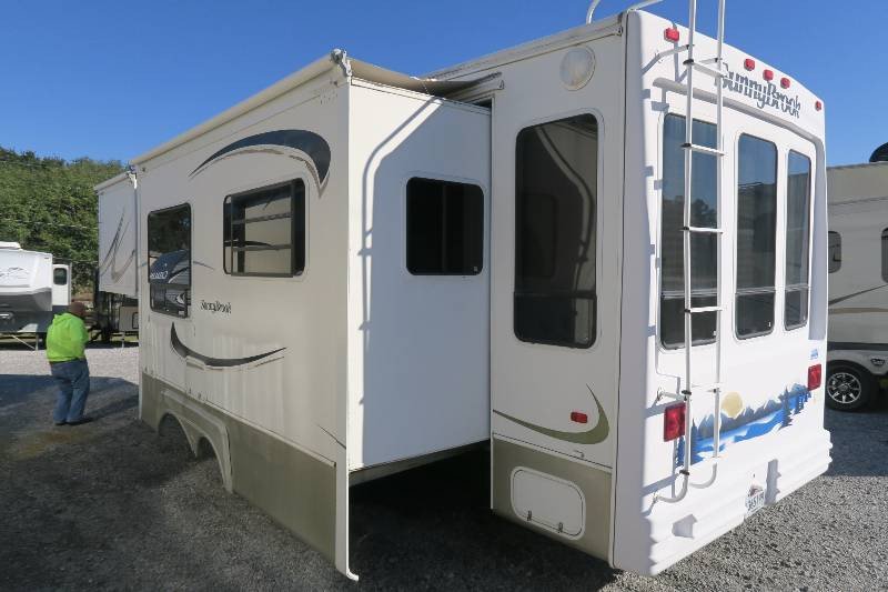 USED 2005 SUNNYBROOK SUNNYBROOK 31BWFS - Overview | Berryland Campers