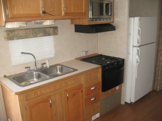 USED 2005 GULF STREAM CAVALIER 30BHSS - Overview | Berryland Campers