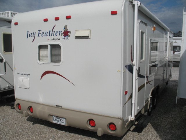 USED 2005 JAYCO JAY FEATHER 25Z - Overview | Berryland Campers