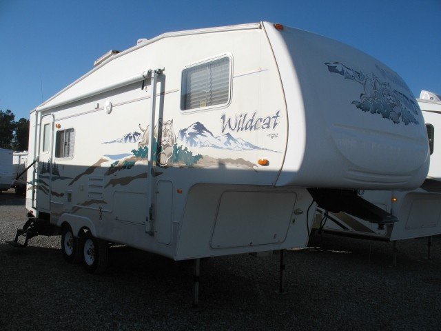 USED 2004 FOREST RIVER WILDCAT 24RL - Overview | Berryland Campers