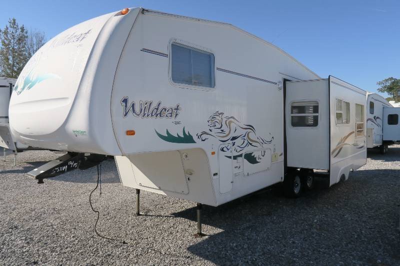 USED 2004 FOREST RIVER WILDCAT 27RK - Overview | Berryland Campers