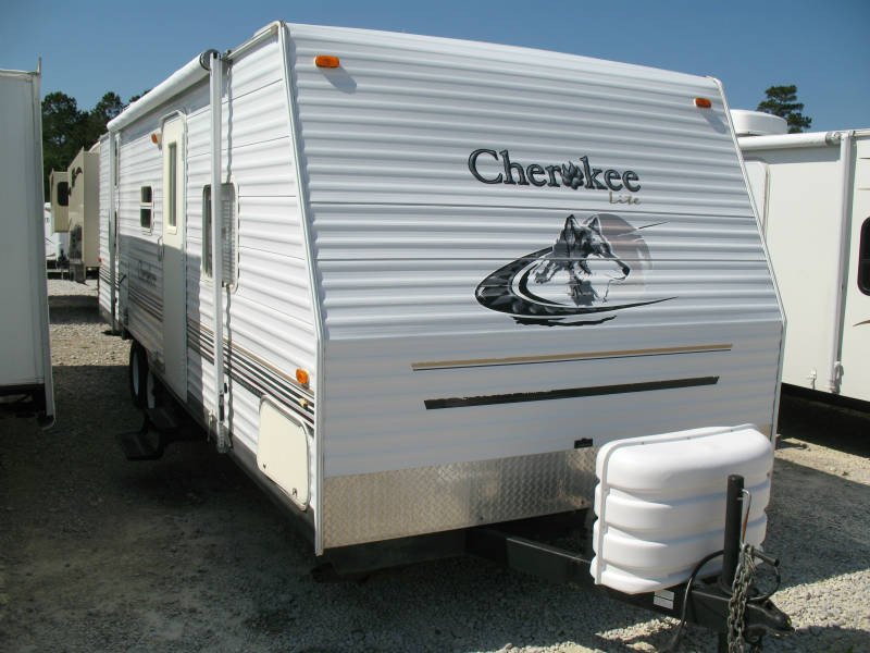 USED 2004 FOREST RIVER CHEROKEE 28A - Overview | Berryland Campers