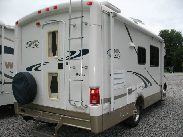USED 2004 R-VISION TRAIL-LITE 236 - Overview | Berryland Campers
