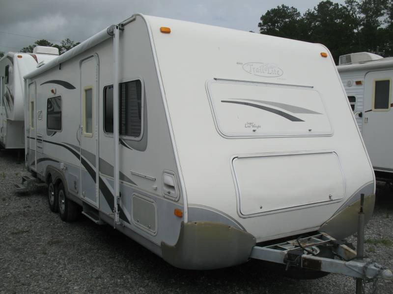 USED 2004 R-VISION TRAIL-LITE 8263 - Overview | Berryland Campers