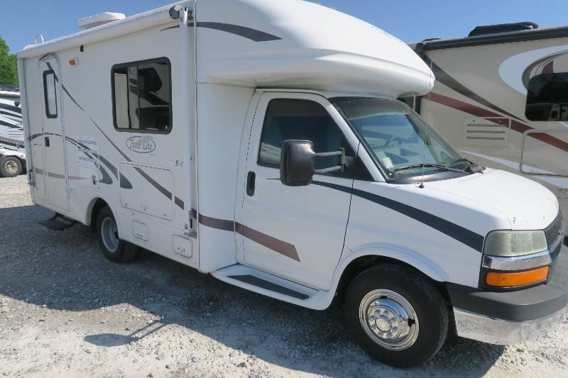 USED 2004 R-VISION TRAIL-LITE 213 - Overview | Berryland Campers