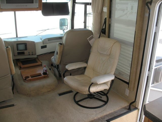 USED 2004 SAFARI SIMBA 34 - Overview | Berryland Campers