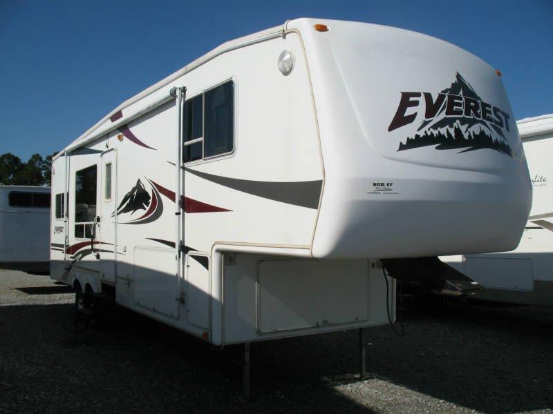 USED 2004 KEYSTONE EVEREST 293P - Overview | Berryland Campers