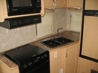 USED 2004 KEYSTONE ZEPPELIN 181 - Overview | Berryland Campers