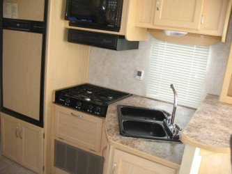 USED 2004 KEYSTONE ZEPPELIN Z241 - Overview | Berryland Campers