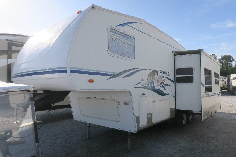 USED 2004 KEYSTONE COUGAR 276 - Overview | Berryland Campers