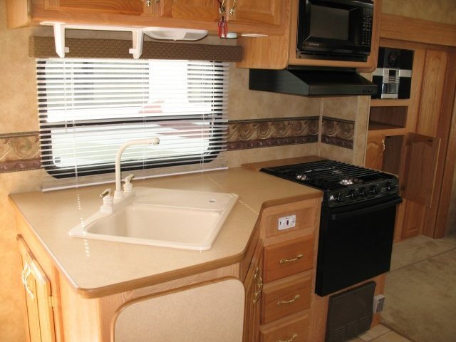 USED 2004 KEYSTONE LAREDO 29GR - Overview | Berryland Campers