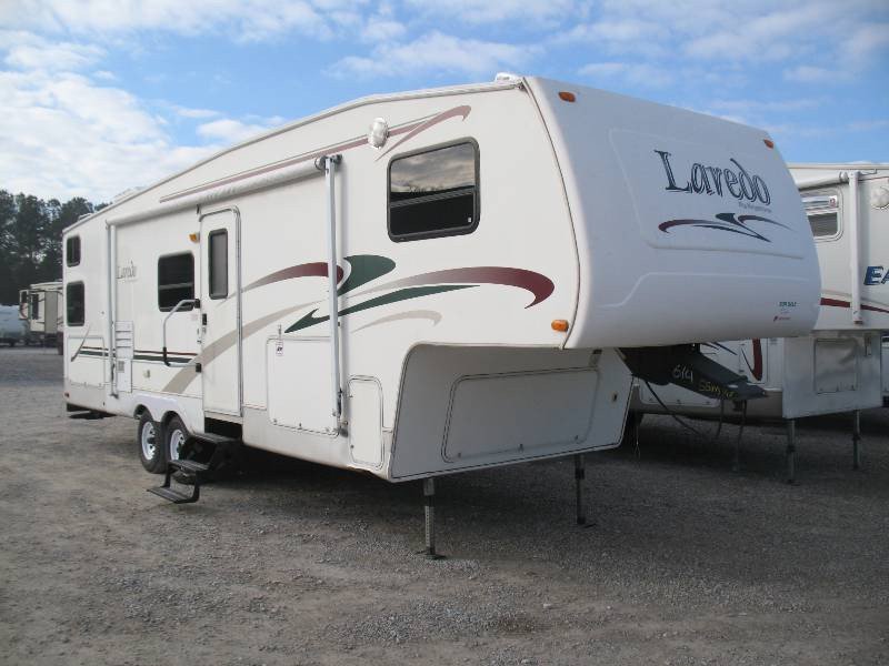 USED 2004 KEYSTONE LAREDO 29BH - Overview | Berryland Campers