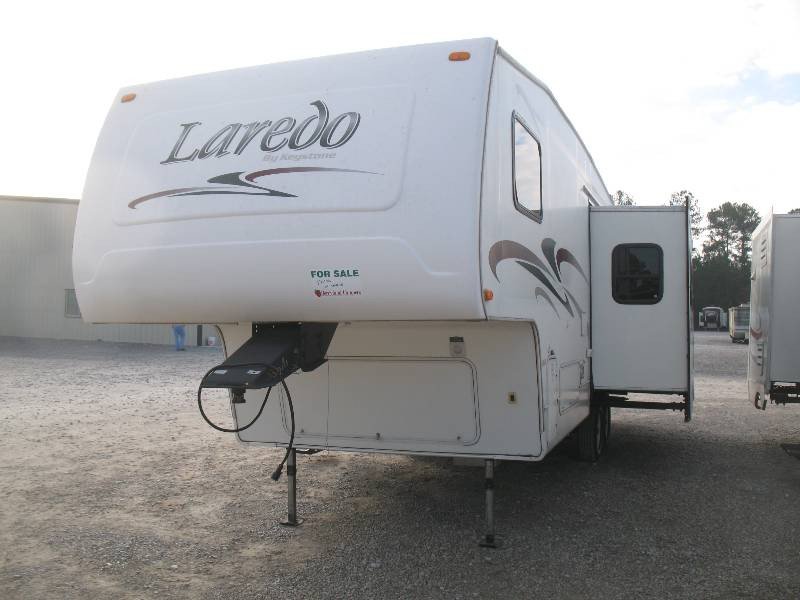 USED 2004 KEYSTONE LAREDO 29BH - Overview | Berryland Campers