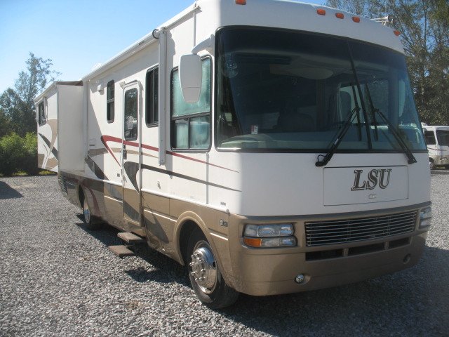 USED 2004 NATIONAL RV DOLPHIN 6342 - Overview | Berryland Campers