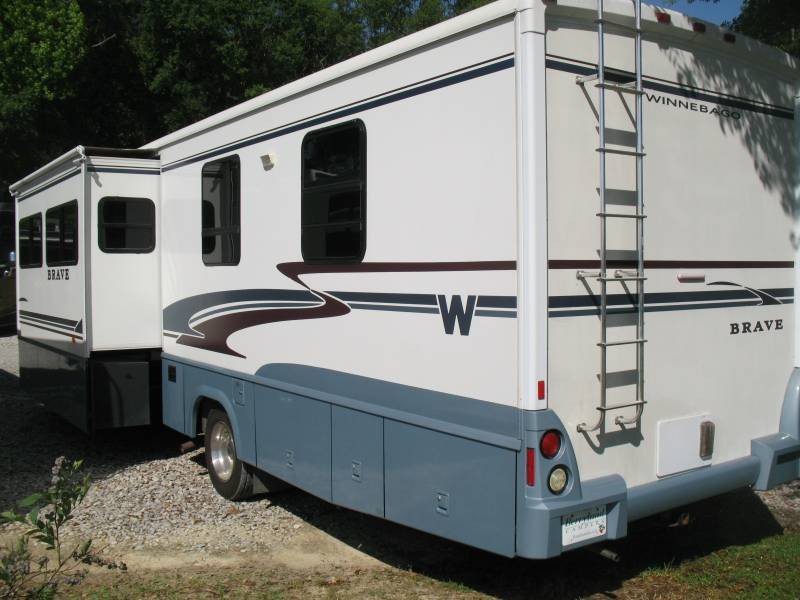 USED 2004 WINNEBAGO BRAVE 36M - Overview | Berryland Campers