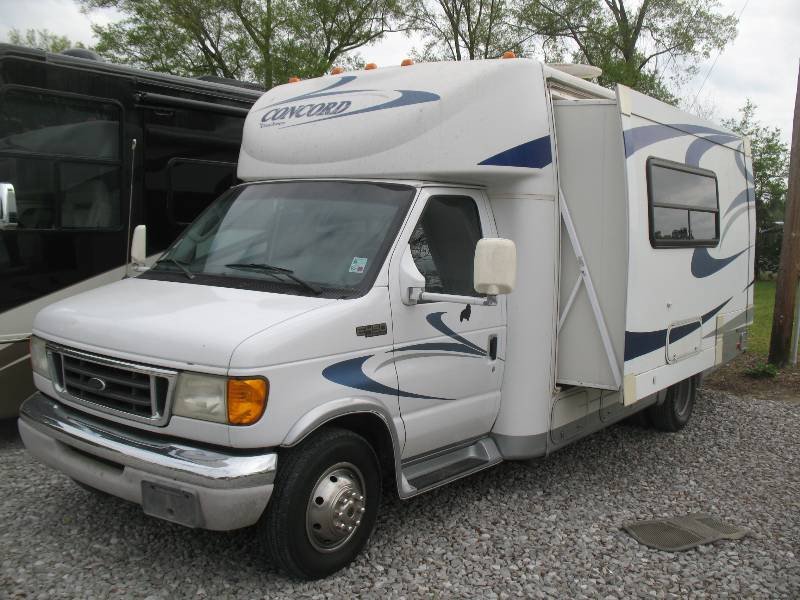 USED 2004 COACHMEN CONCORD 235 - Overview | Berryland Campers
