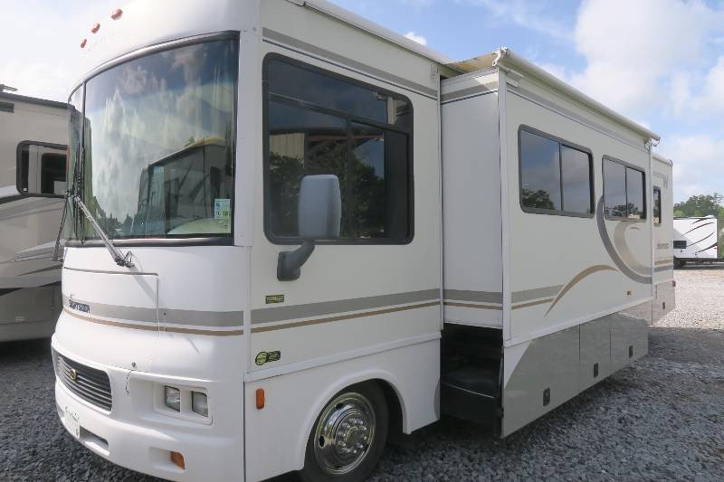 USED 2004 WINNEBAGO SIGHTSEER 30B - Overview | Berryland Campers