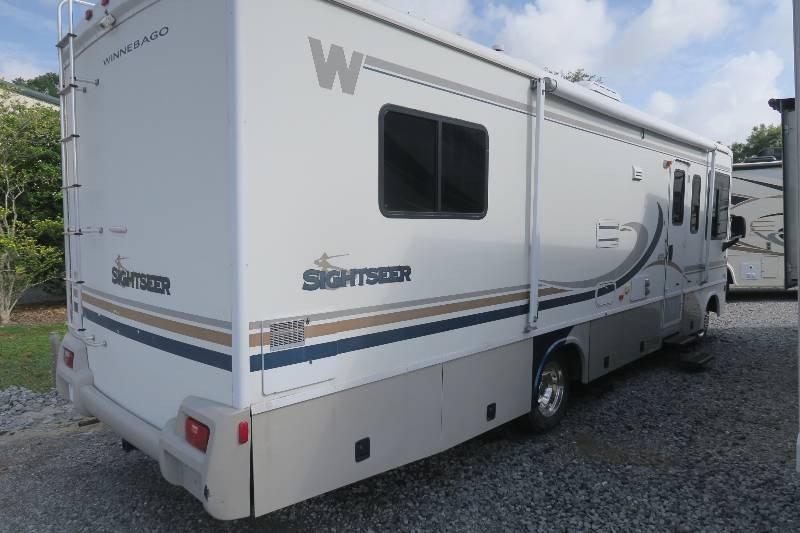 USED 2004 WINNEBAGO SIGHTSEER 30B - Overview | Berryland Campers