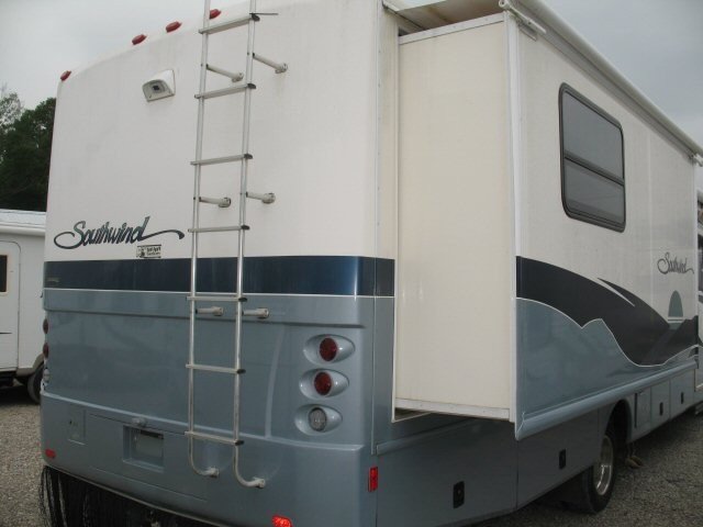 USED 2003 FLEETWOOD SOUTHWIND 35R - Overview | Berryland Campers