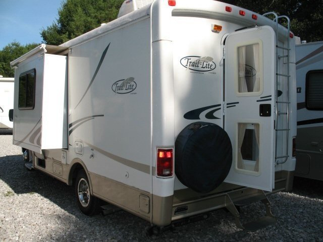 USED 2003 R-VISION TRAIL-LITE 251 - Overview | Berryland Campers