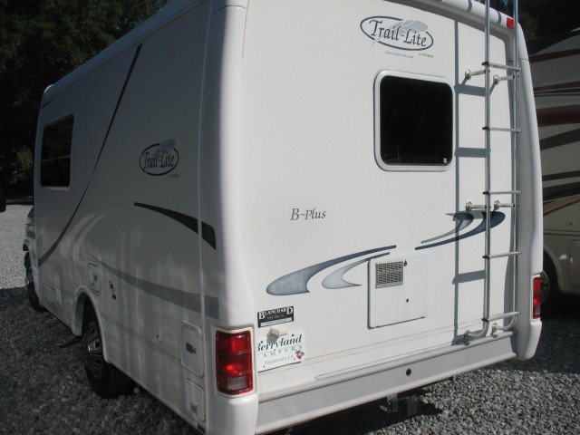 USED 2003 R-VISION TRAIL-LITE 225 - Overview | Berryland Campers