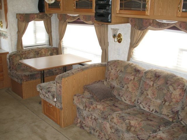 USED 2003 KEYSTONE MONTANA 3295RK - Overview | Berryland Campers